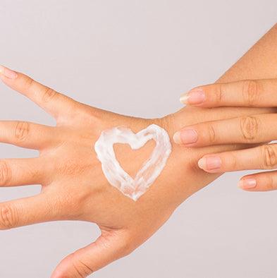 Recuerda humectar tus manos especialmente en pandemia